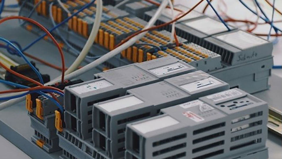 無料のPLCnext EngineerでWeb画面作成 – PLCnext Technology